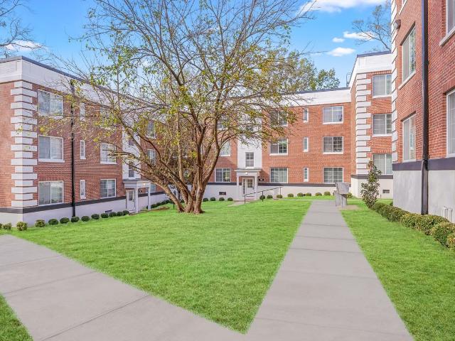 Icon Downtown Durham 2 Bedroom Apartment for Rent at 1500 Duke University Road #H1A, Durham, NC 27701