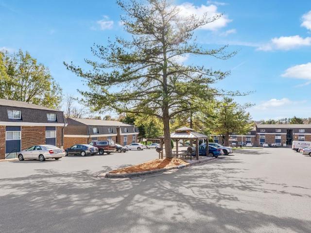 Icon Downtown Durham Studio Apartment for Rent at 1500 Duke University Road #H1A, Durham, NC 27701