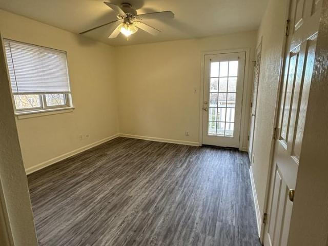 Icon Estates 1 Bedroom Apartment for Rent at 8 E Blackford Ave, Evansville, IN 47713 Blackfords's Grove
