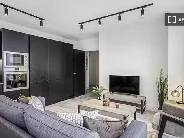 Icon Tower Flat II