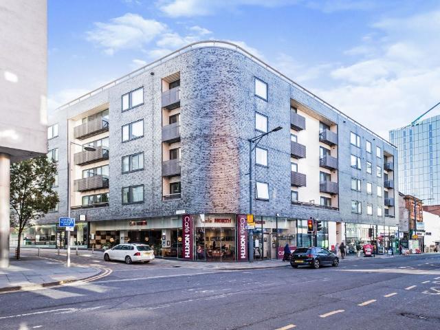 Icon 25, Manchester M4, 2 bed flat to rent, £1,350 pcm | PrimeLocation