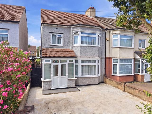 Icknield Drive, Ilford IG2, 4 bed semi detached house to rent, £2,500 pcm | PrimeLocation