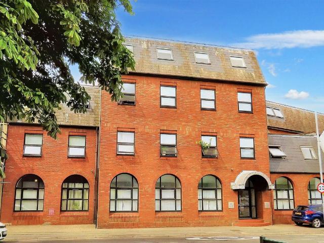 Icknield House, 40 West Street, Dunstable LU6, 1 bed flat to rent, £995 pcm | PrimeLocation