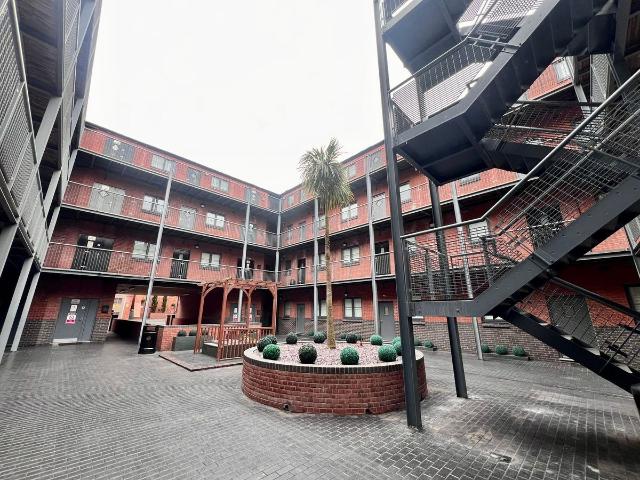 Icknield Street, Birmingham B18, 2 bed flat to rent, £1,150 pcm | PrimeLocation