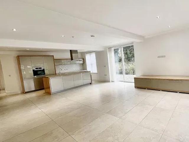 Ibbotsons Lane, Liverpool, L17 1AL, United Kingdom | 2 bed apartment for rent #118631658 | Rentberry
