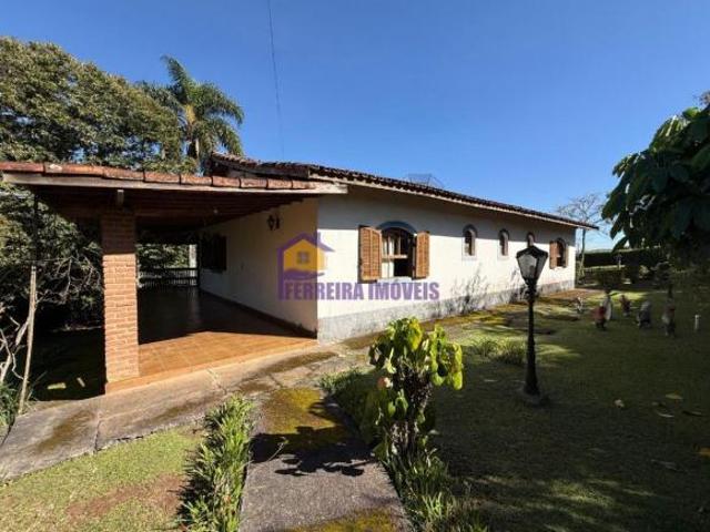 Ibiúna, chácara muito bem localizada, e antes do centro da cidade