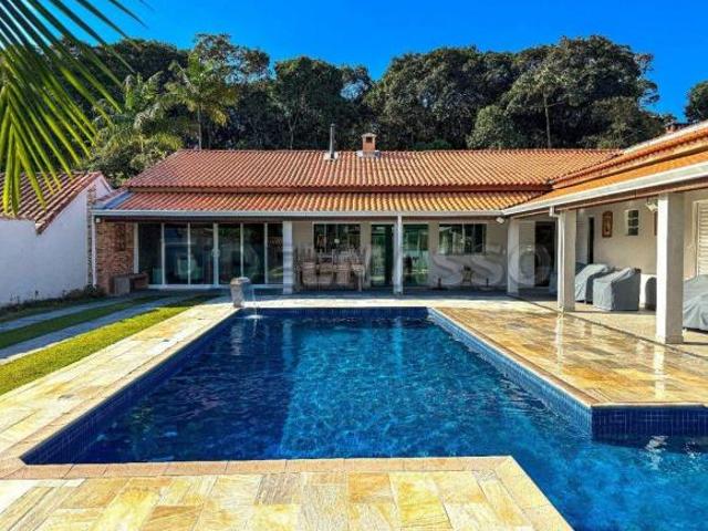 Ibiúna/SP Casa de campo completa em condomínio fechado!