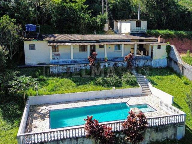 Ibiúna/SP Linda chácara com 1.700 m² próxima à cachoeira do bairro!