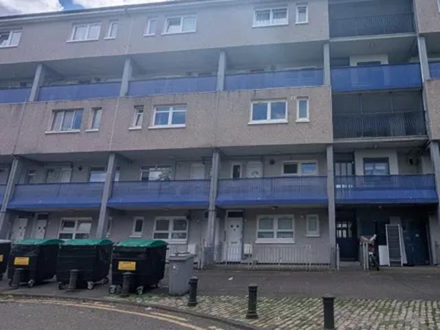 Ibroxholm Oval, Glasgow, G51 2TJ, United Kingdom | 3 bed duplex for rent #121173312 | Rentberry
