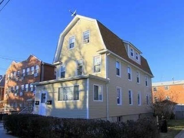 ID#: 1213569 Sunny 2nd Floor Flushing Apartment For Rent