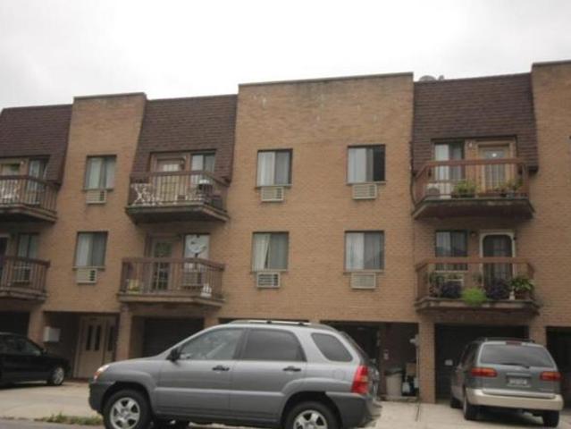 ID#:1227198 Sunny And Spacious 3 Bedroom Flushing Apartment For Rent