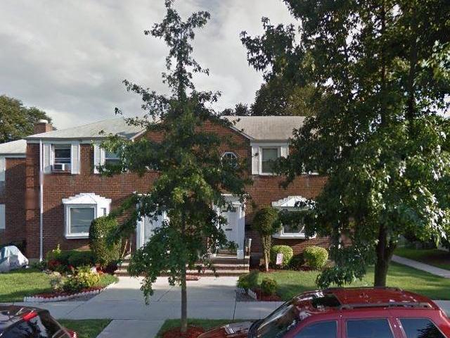 ID# 1227455 Beautiful 2nd Floor Apartment For Rent In Glen Oaks