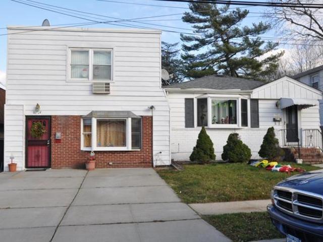 ID#:1227841 Beautiful Full House Rental In Bayside