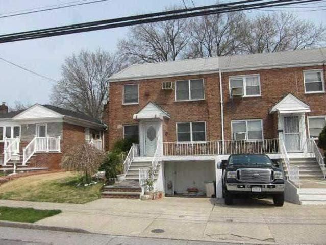 ID#: 1222922 Beautiful 2 Bedroom Apartment In Bayside