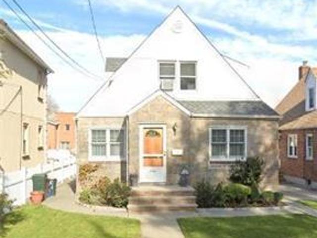 ID#:1398409 Cozy, Sunny & Bright Apartment