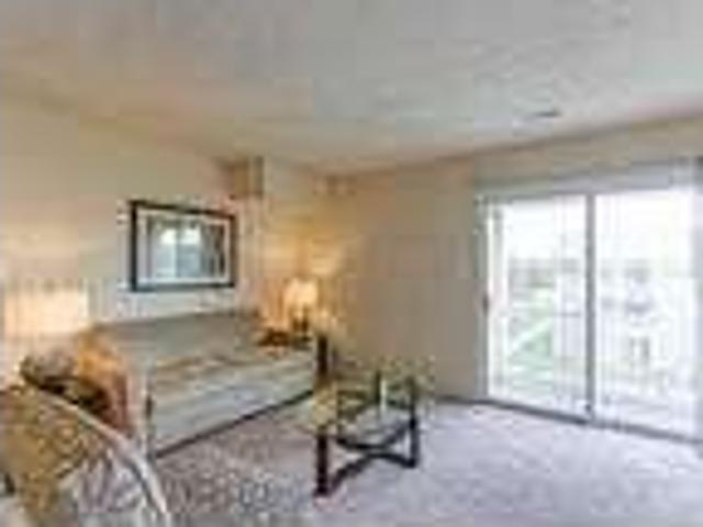 Ideal 1 BD 1 BA Now Available $1690/Month