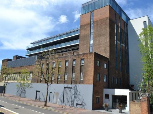 Ideal 1 Bed Flat Next to Clapham Junction Station