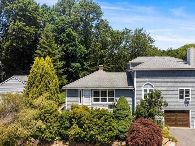 Idlewood Ave, Hamilton, Home For Sale