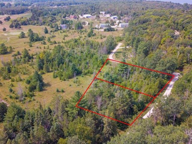 Idlewild Woods Dr Units 9 & 10, Sturgeon Bay, WI 54235