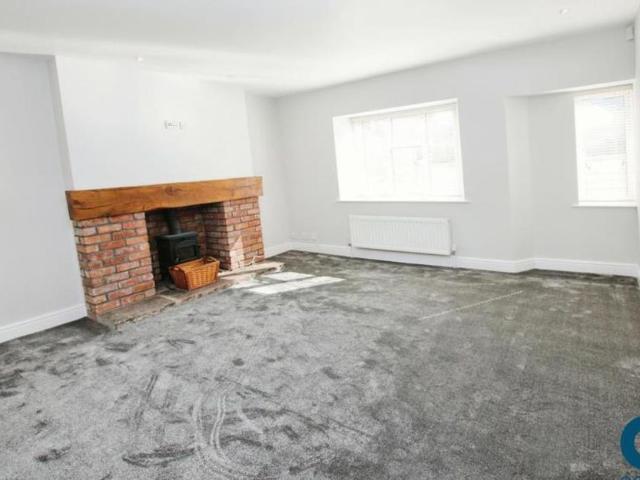 If you are a couple or a family looking for a 3 bedroom house to rent in the Hambrook area, with a garden and parking then this could be the property for you. Please contact us for more information…