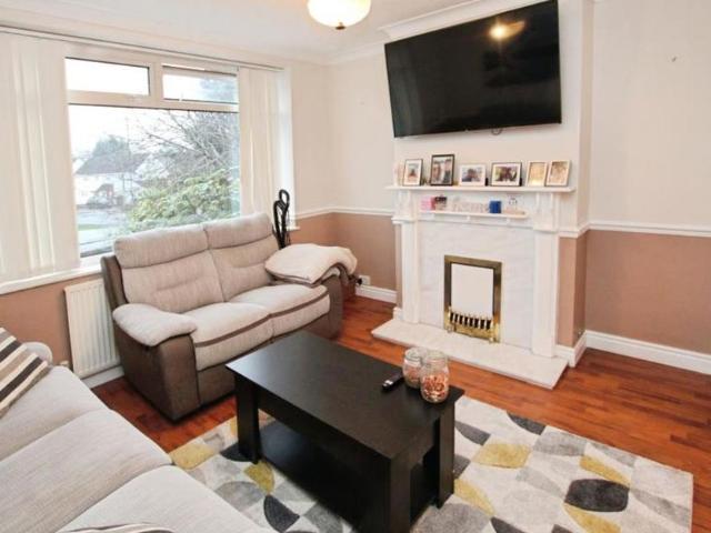 If you are a couple or a small family looking for a 3 bedroom house to rent in the Downend area with a garden and off street parking, then this could be the property for you. Please contact us for more details…