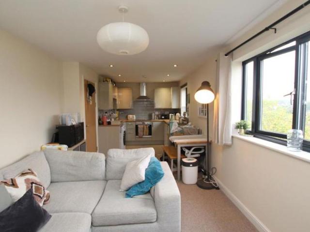 If you are looking for a 1 bedroom flat to rent in the Downend area with allocated parking, then this could be the property for you. Please contact us for more details…
