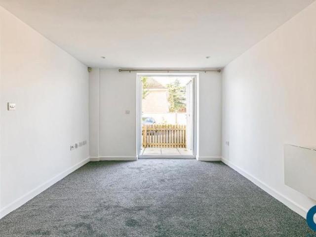 If you are looking for a 2 bedroom flat to rent in the Downend area with allocated parking and some outside space, then this could be the property for you. Please contact us for more information….