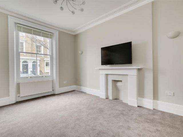 Ifield Road, Earls Court SW10, 2 bed flat to rent, £2,500 pcm | PrimeLocation