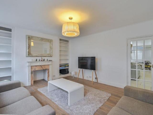 Ifield Road, London, Chelsea, London. 1 bed flat to rent £3,684 pcm £850 pw