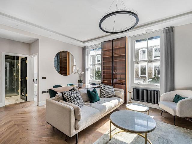 Ifield Road, London SW10 2 bed flat to rent £4,500 pcm £1,038 pw