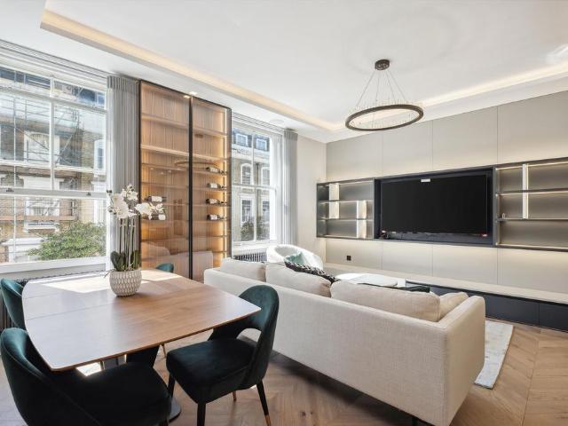 Ifield Road, London SW10 2 bed flat to rent £4,996 pcm £1,153 pw
