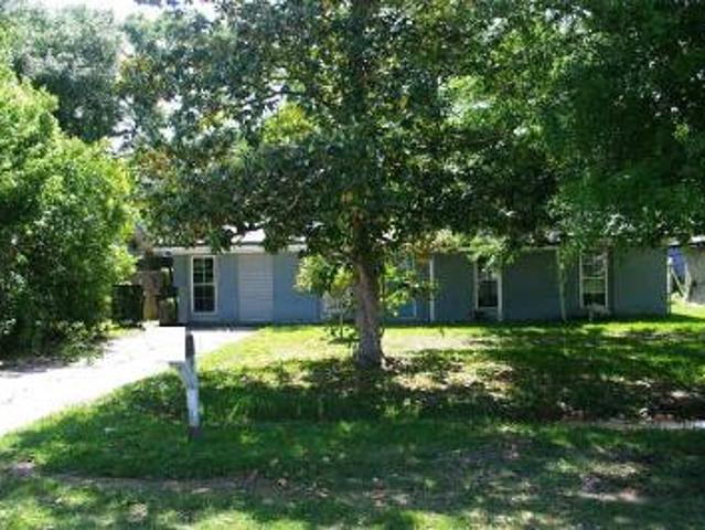 Iowa Ave