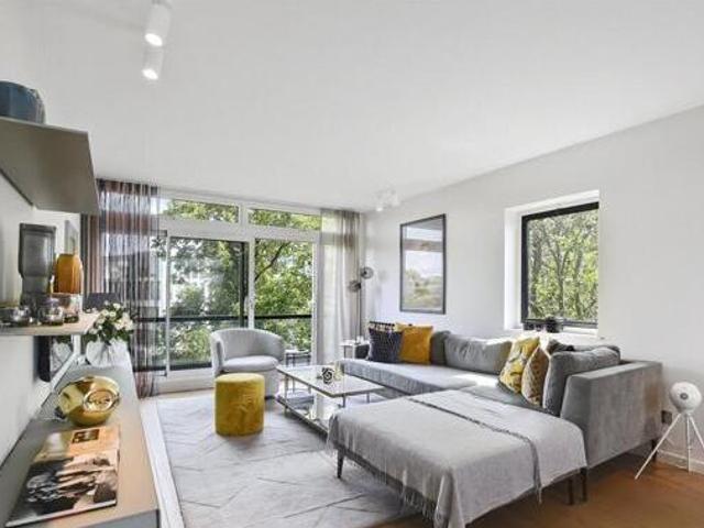 Ilchester Place, Holland Park, 3 Bedroom Flat