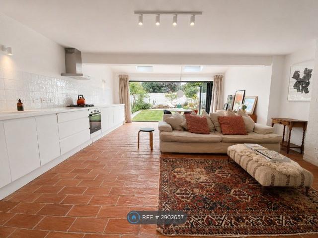 Ilex Court, Warwick CV34, 3 bed terraced house to rent, £1,795 pcm | PrimeLocation