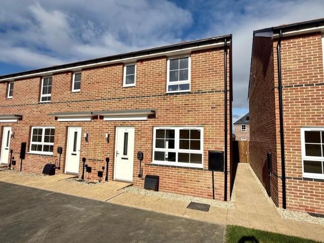 Ilex Drive, Fiddington Fields, Tewkesbury, Gloucestershire GL20, 3 bed end terrace house to rent, £1,450 pcm | PrimeLocation