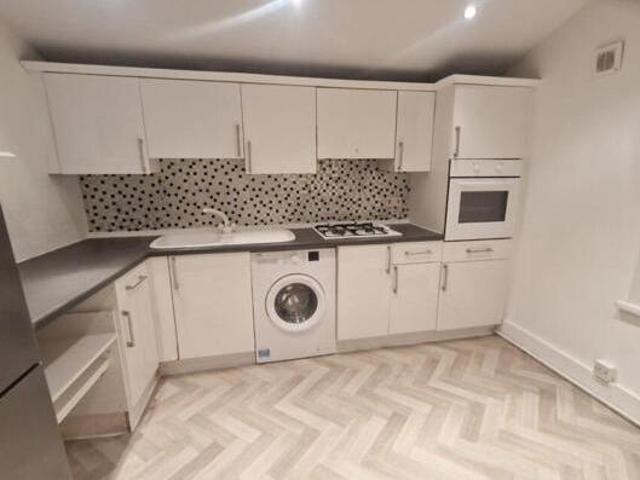 Ilford, B Thorold Road, Essex, 1 Bedroom Flat