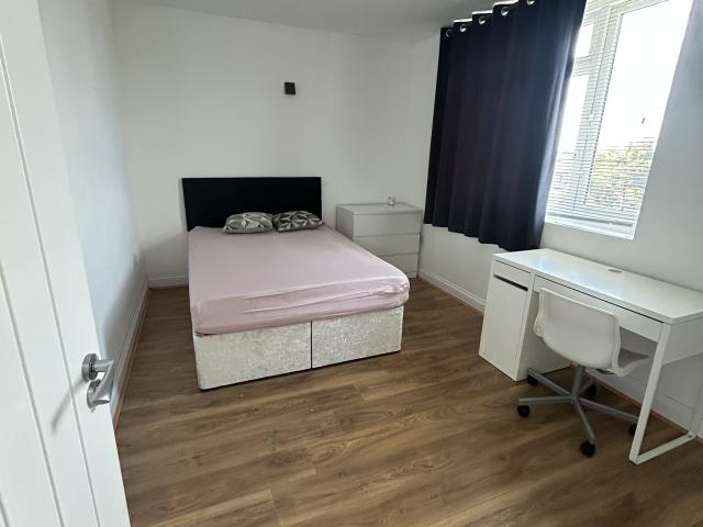 Ilford, IG1 Century 21 United Kingdom