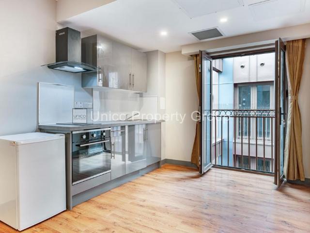 Ilford IG1 Studio to rent £1,600 pcm £369 pw