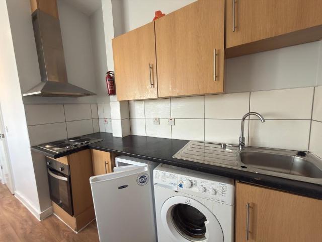 Ilford IG1, Studio to rent, £850 pcm | PrimeLocation