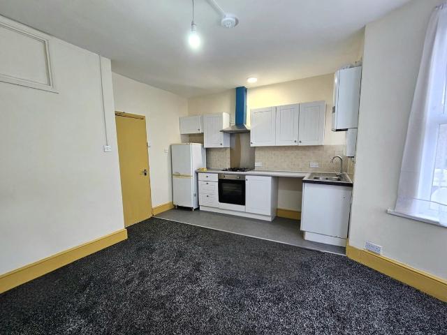 Ilford IG1, 1 bed flat to rent, £1,500 pcm | PrimeLocation