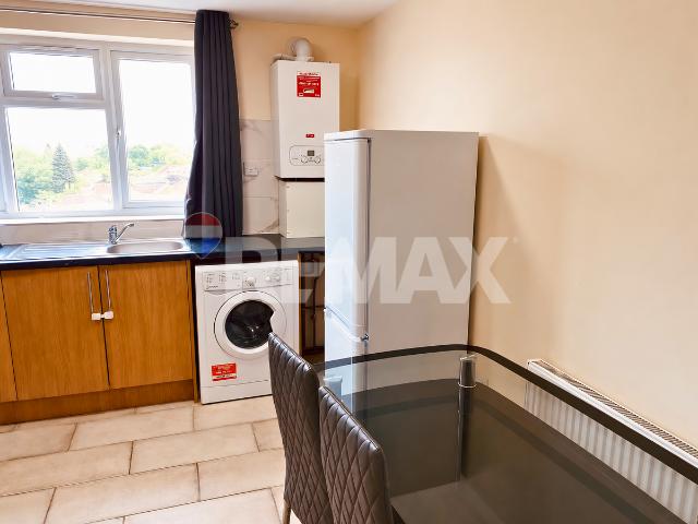 Ilford Lane, Ilford IG1, 1 bed flat to rent, £1,350 pcm | PrimeLocation