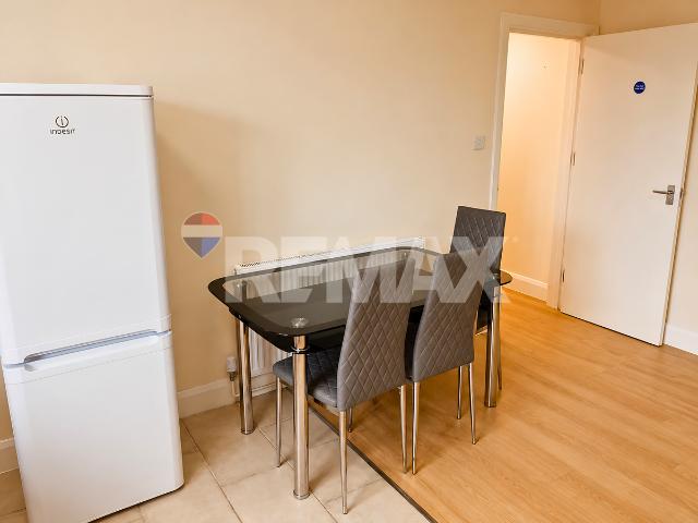 Ilford Lane, Ilford IG1, 1 bed flat to rent, £1,300 pcm | PrimeLocation