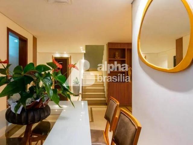 ILHA DE CAPRI SQN 215 BL C COBERTURA DUPLEX REFORMADA 3 SUÍTES ESPAÇO GOURMET 1 VAGA
