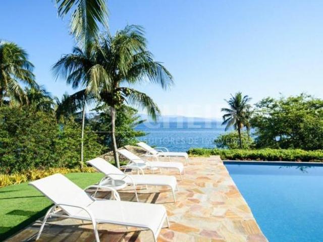 Ilhabela/PACOIBA: Viva o luxo à beira mar em 8.500m² com pier privativo, pista de pouso ? R$ 20.000