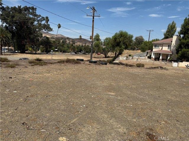 Illinois, Lake Elsinore, CA 92530