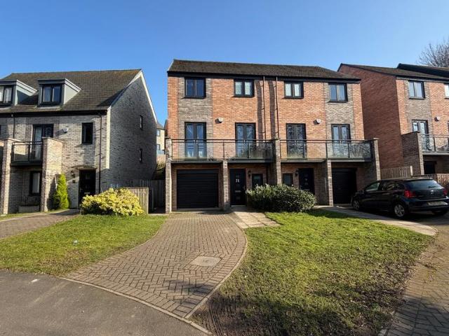 Illingworth Grove, Durham City. 3 bed townhouse to rent £1,900 pcm £438 pw