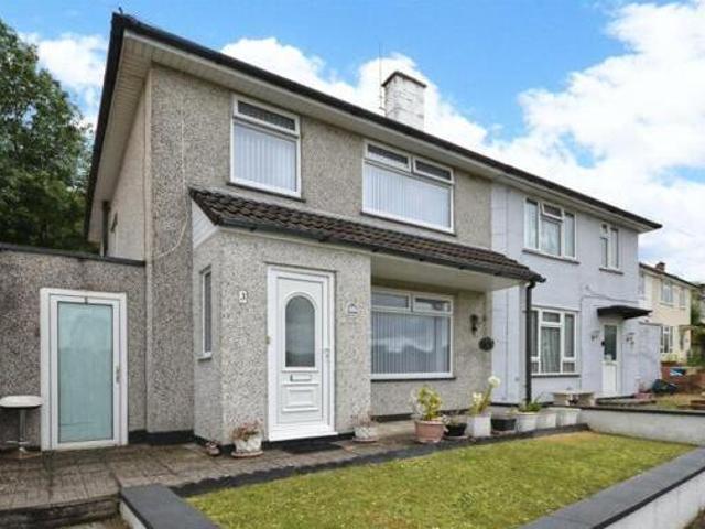 Ilsyn Grove, Stockwood, 3 Bedroom Semi detached