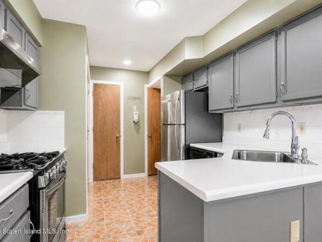 Ilyssa Way, Staten Island, Home For Sale