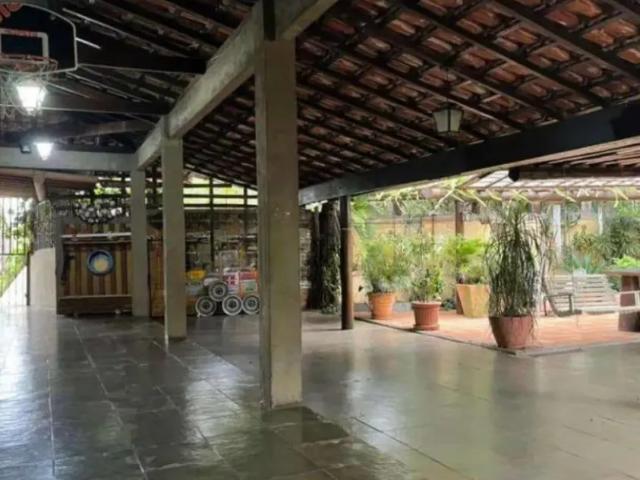 Imóvel comercial muito bem localizado no Centro
