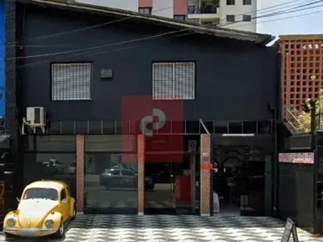 >Imóvel comercial, medindo 9,40m de frente por 12,2m de frente aos fundos, totalizando 113m² de área